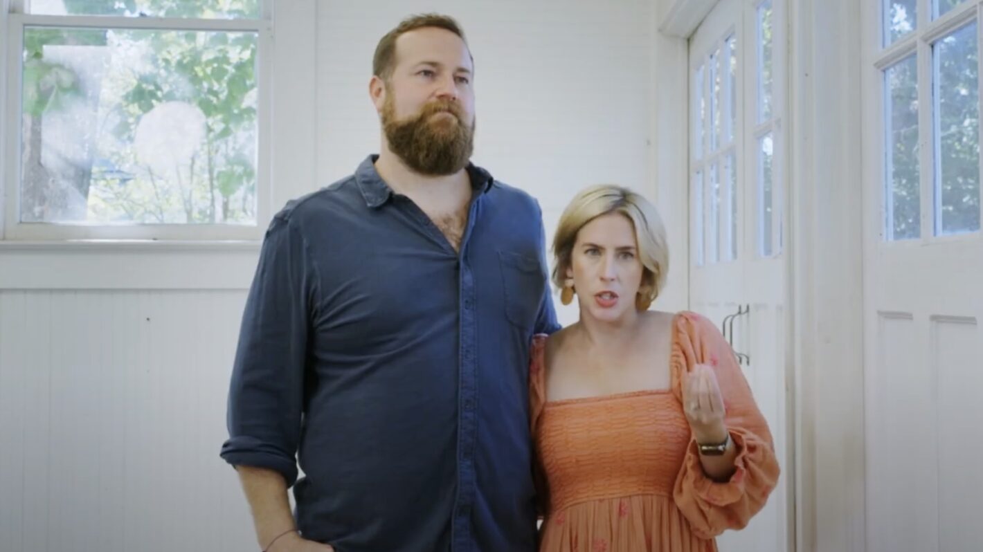 In a highly emotional moment, Erin Napier emotionally discussed a ...