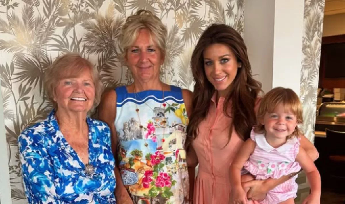 Emma, Jesse Watters' spouse, was thrilled to announce a significant ...