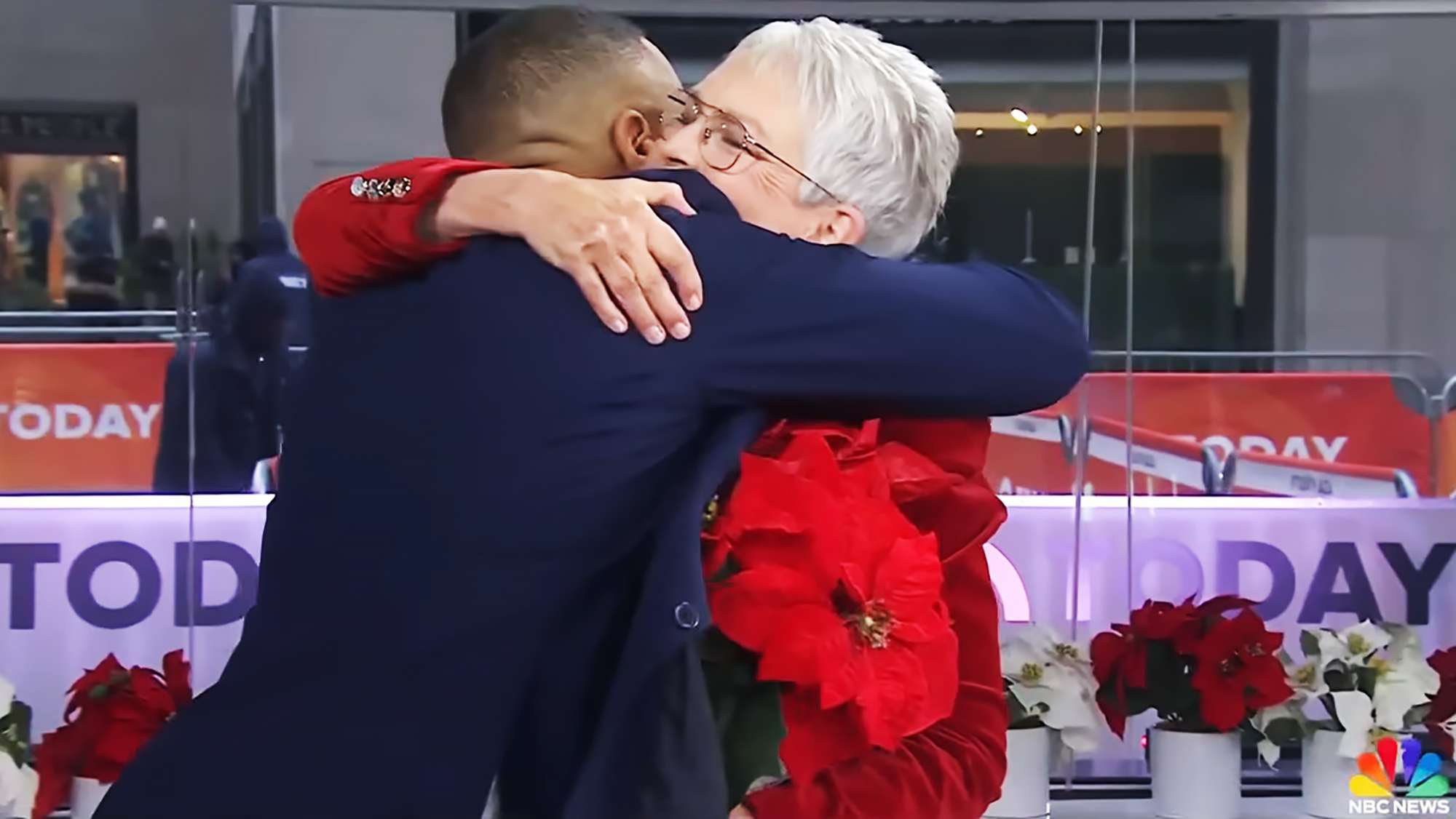 Jamie Lee Curtis expressed her anger openly, criticizing Craig Melvin ...
